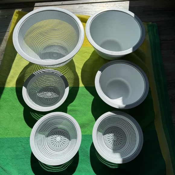 Kitchen | Pampered Chef Bolws Colanders | Poshmark